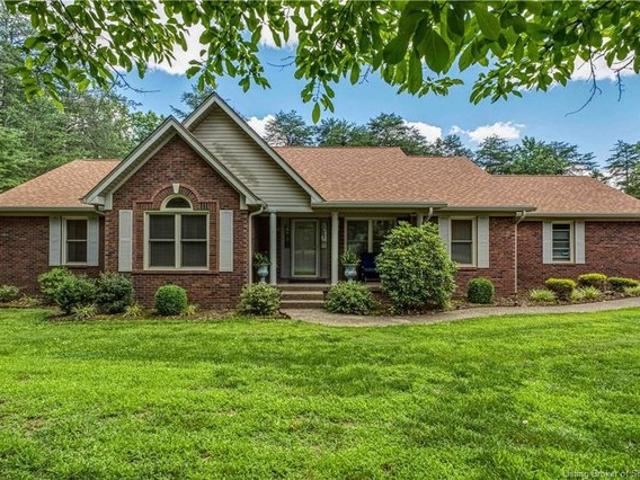 5250 Cedarway Dr NE, Corydon, IN 47112
