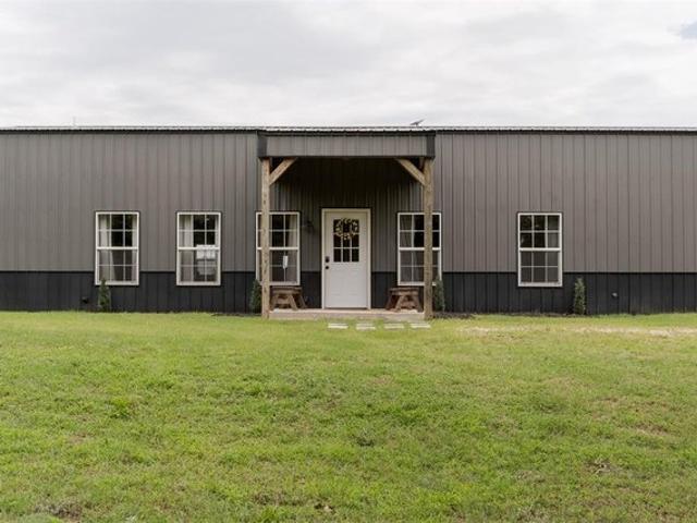 5250 Crystal Lake Dr, Guthrie, OK 73044