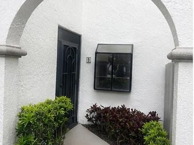 5250 Europa Dr Apt B, Boynton Beach, FL 33437