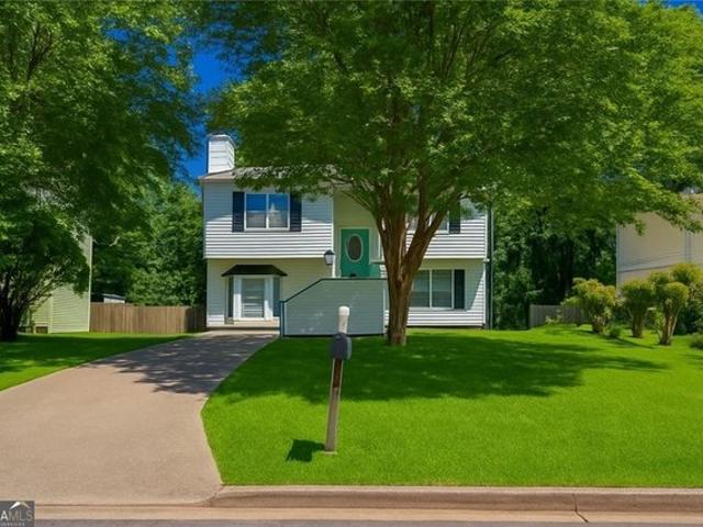 5250 Forest Downs Ln, Atlanta, GA 30349