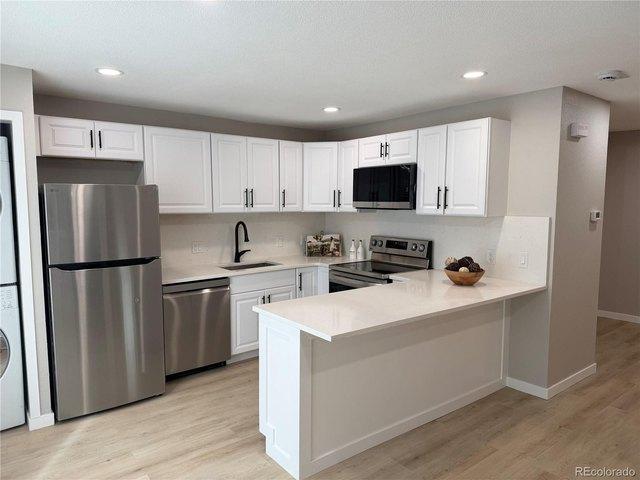 5250 S Huron Way Apt 1 103, Littleton, CO 80120
