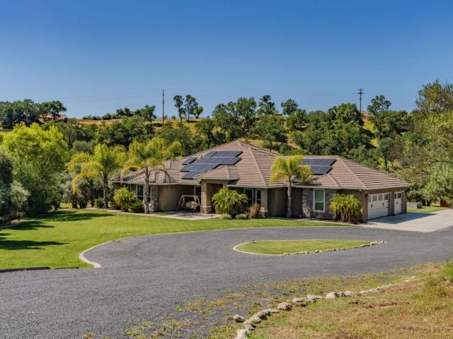 5250 W Lake Rd, Valley Springs, CA 95252 | MLS #226056