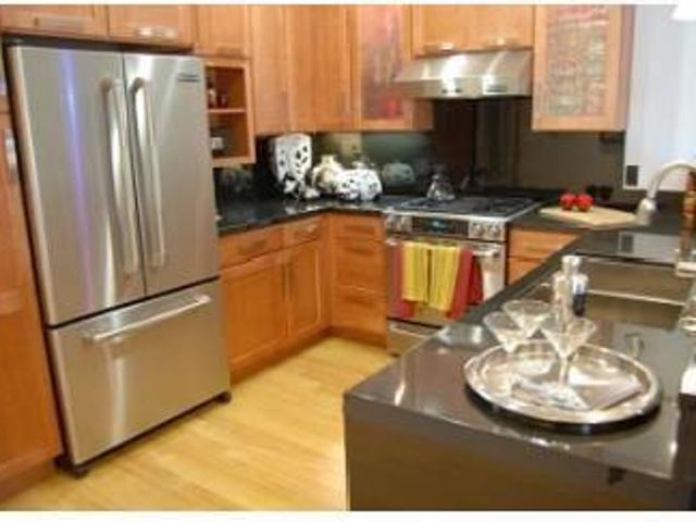 $5250 / 4br Gorgeous Townhouse! Very close to dwntn! Available May 25th!