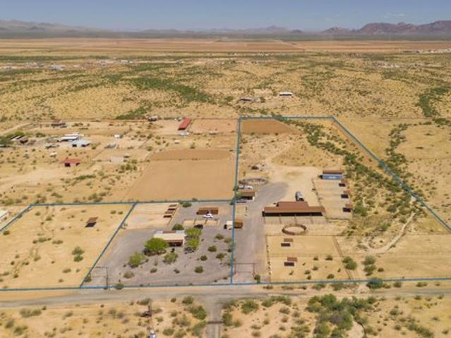 52510 W Williams Rd, Aguila, AZ 85320