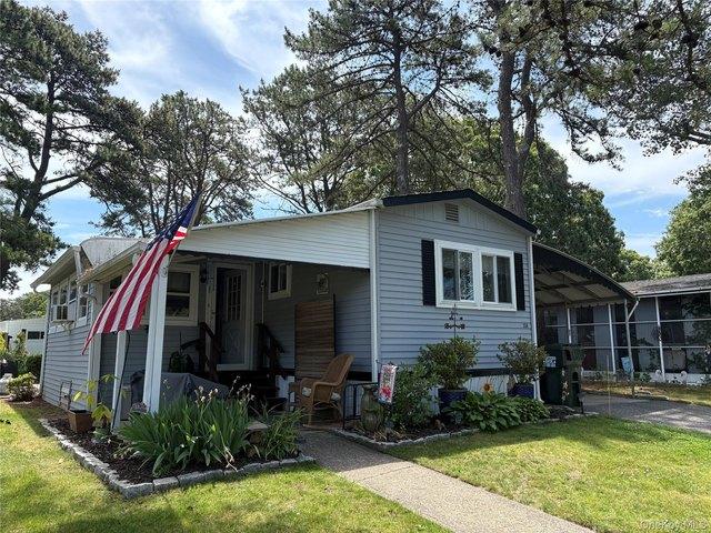 525/158 Riverleigh Ave, Riverhead, NY 11901