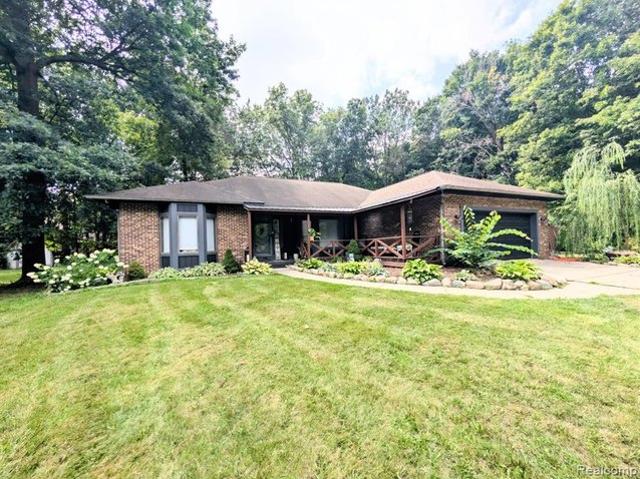 5251 Lin Hill Dr, Mundy Township, MI 48473