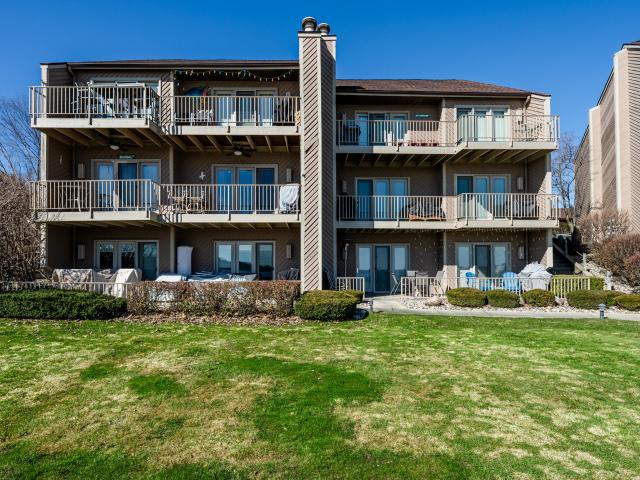 5251 Paw Lake Road, Unit 16, Coloma, MI 49038 | MLS #26009 | Compass