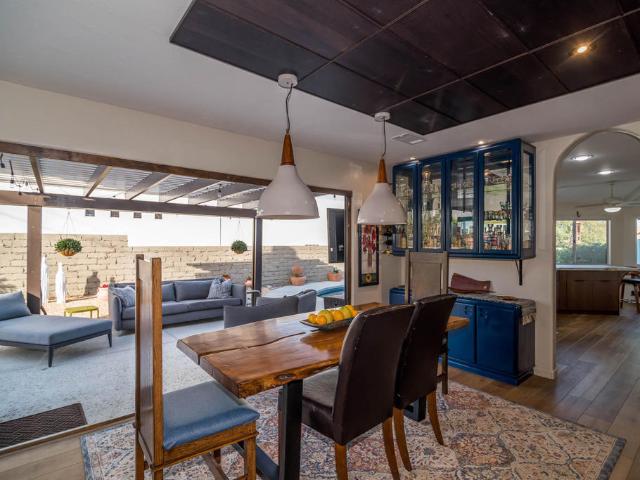 52525 Avenida Obregon
