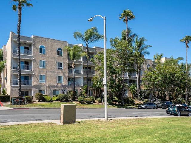 5252 Orange Avenue 415