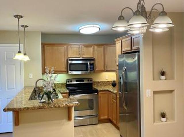 5252 Balboa Arms Dr 102, San Diego, CA