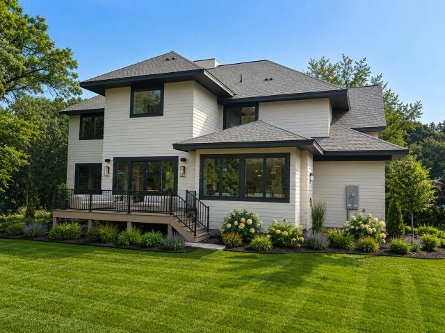 5252 Lochloy Drive