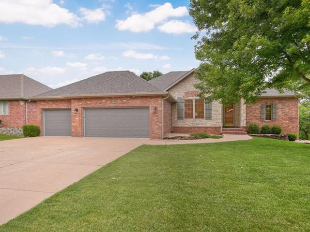 5252 S Holland Ave, Springfield, MO 65810