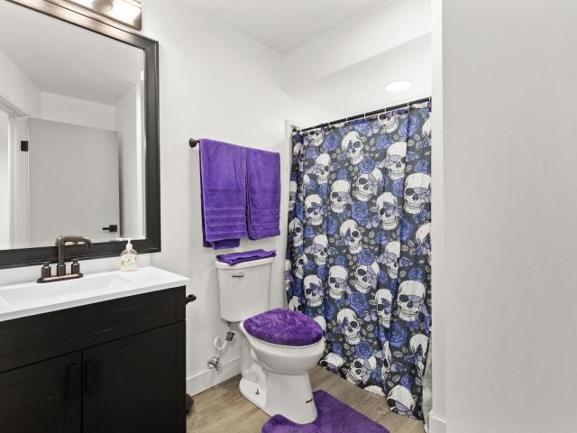 5253 N Lovers Lane N Rd, Unit 301