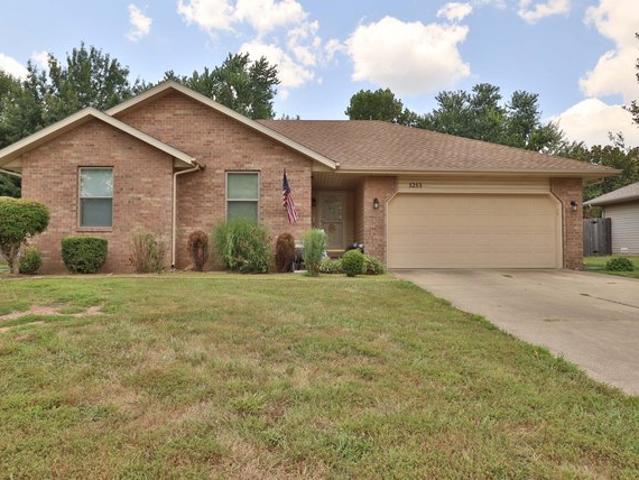 5253 S Morning Glory Ln, Battlefield, MO 65619