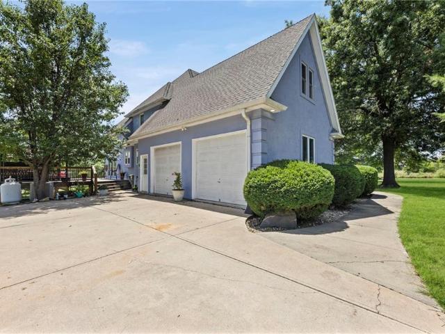5253 W 215th Street
