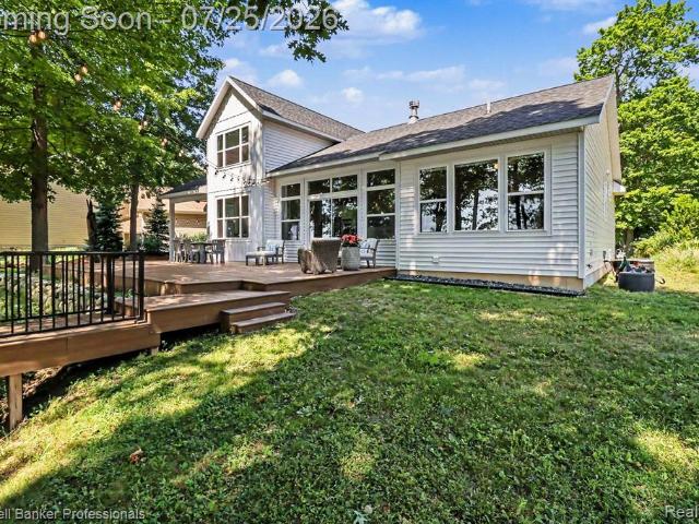5253 W Lakeview Drive