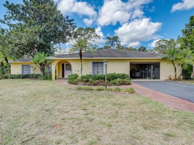 525 15th St SW, Naples, FL 34117