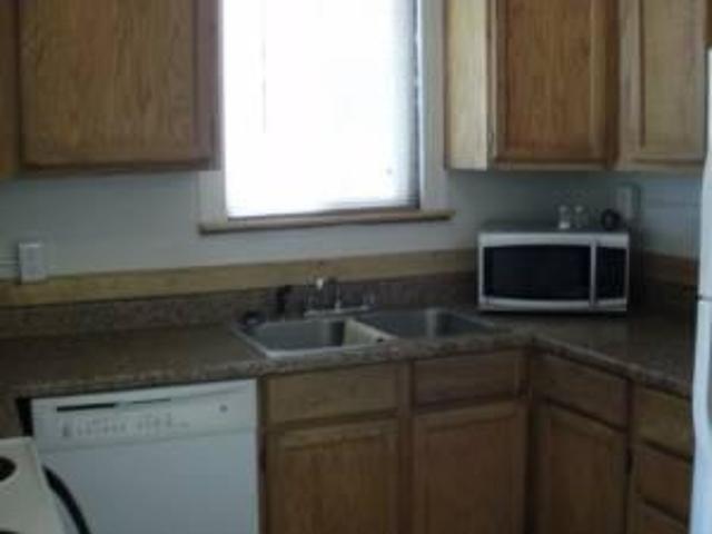 $525 1 Bedroom Studio Mineral Palace Park Area