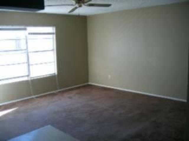 $525 / 1br 850ft² THE BUSH APTS! HUGE 1 BEDROOM!