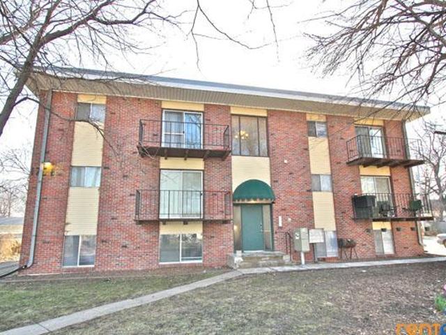 $525 / 2br Spacious, all electric, 2 bedroom apartment in the Near South 1728 S 14 Street
