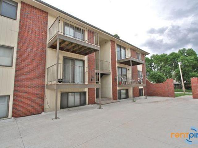 $525 / 2br 2 Bedroom near Wesleyan campus and UNL's east campus 4719 Baldwin