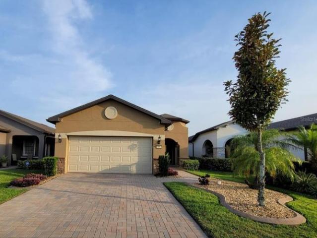 525 Cantabria Dr, Davenport, FL 33837