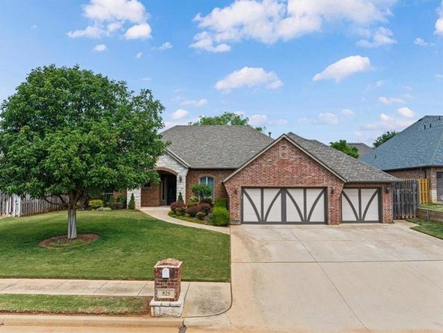 525 Celtic Ct, Edmond, OK 73025
