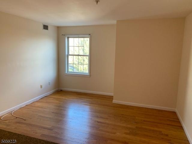 525 Central Ave, Apt 202, Westfield Town, US, NJ
