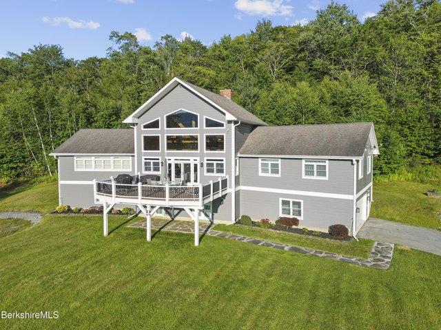 525 Andrea Dr, Stamford, VT 05352