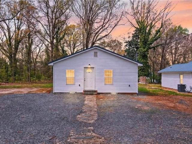 525 Booker T Washington Ave, Asheboro, NC 27203