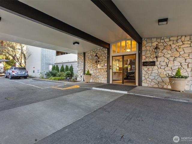 525 Belmont Avenue E # 7A