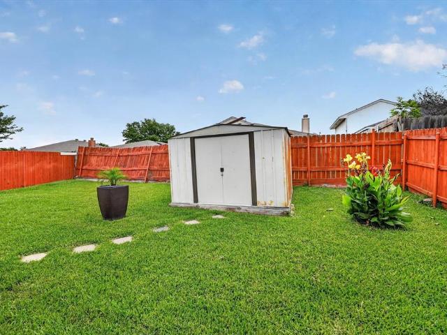 525 Berryhill Dr, Mansfield, TX 76063 | MLS #21300