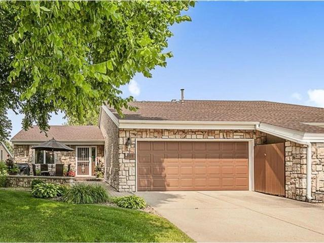 525 Brook Ln, Saint Cloud, MN 56301