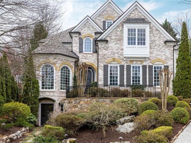 525 Glengate Cv, Atlanta, GA 30328