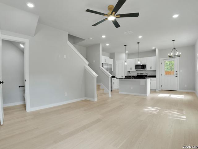 525 Dakota, Unit 102