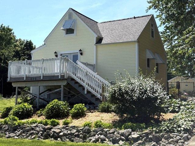 525 E 9th St, Mount Carmel, IL 62863