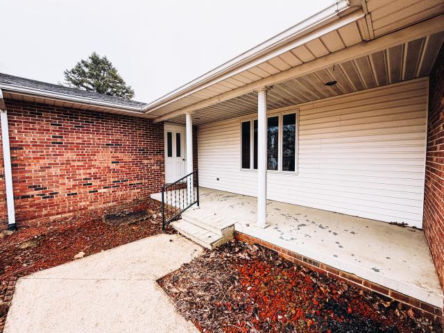 525 E Babcock Lane