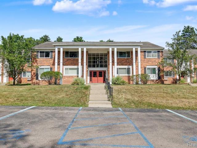 525 Fairbrook Street # 207