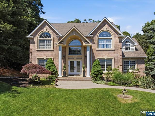 525 Kings Point Trail