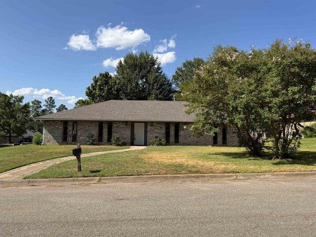 525 Hampshire St, Longview, TX 75605