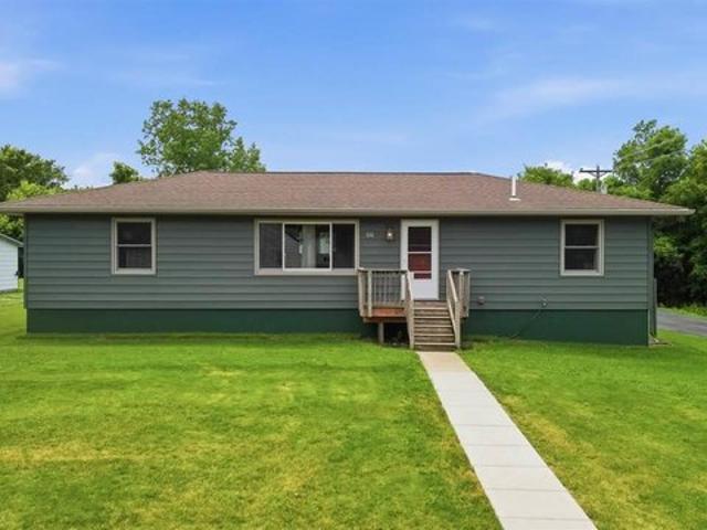 525 Harper St, Mankato, MN 56001