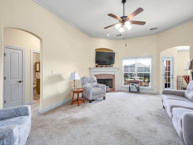 525 hedge rose blvd