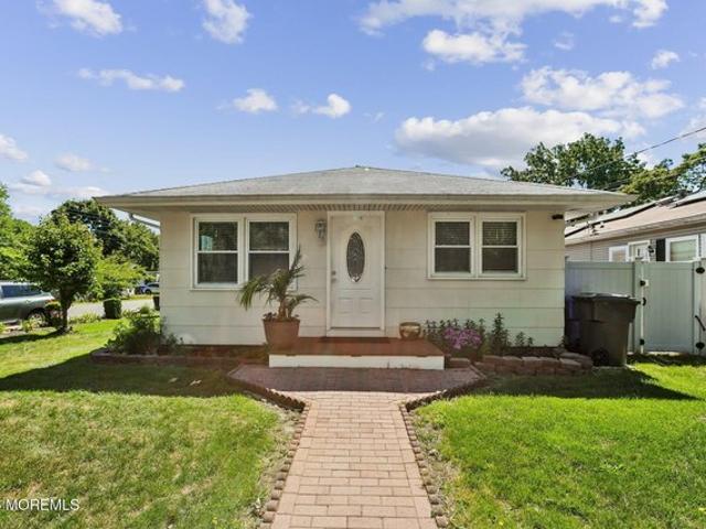 525 Jackson Ave, Brick, NJ 08723