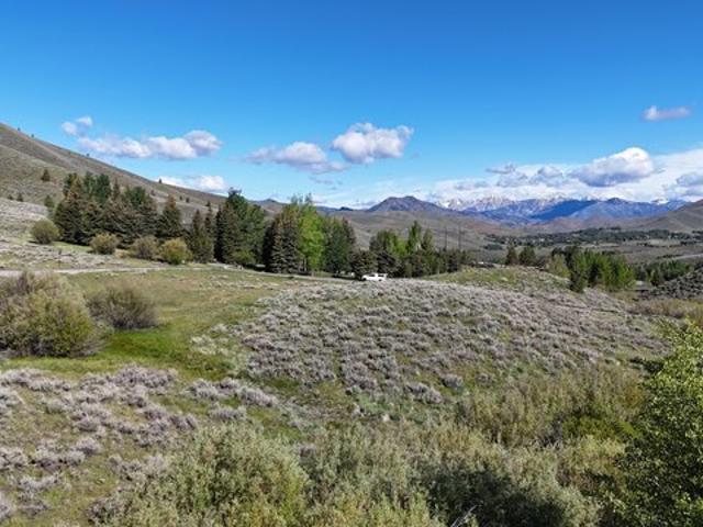 525 Juniper Rd, Sun Valley, ID 83353