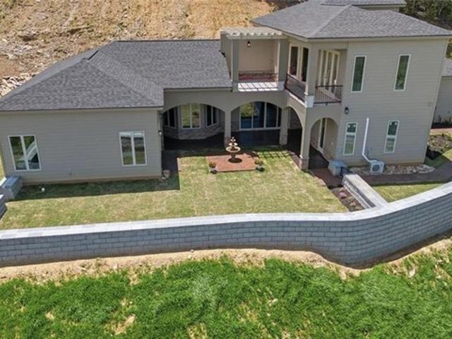 525 Orchard Hill Dr, Clarkesville, GA 30523