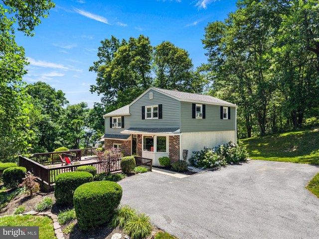 525 Oriole Dr, West Chester, PA 19380