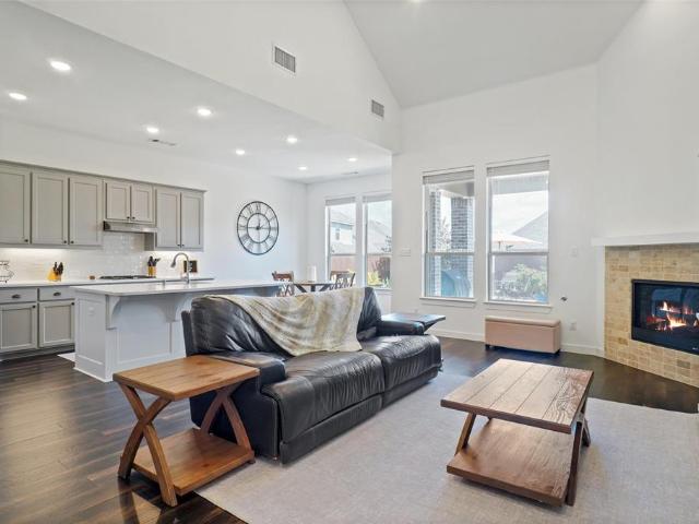 525 Overton Avenue