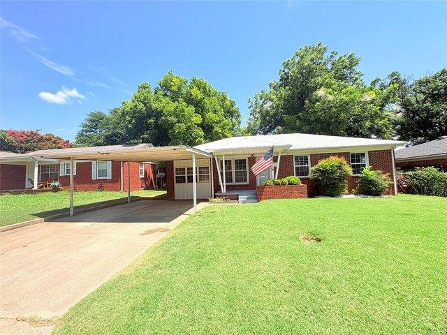 525 Locust St, Ardmore, OK 73401