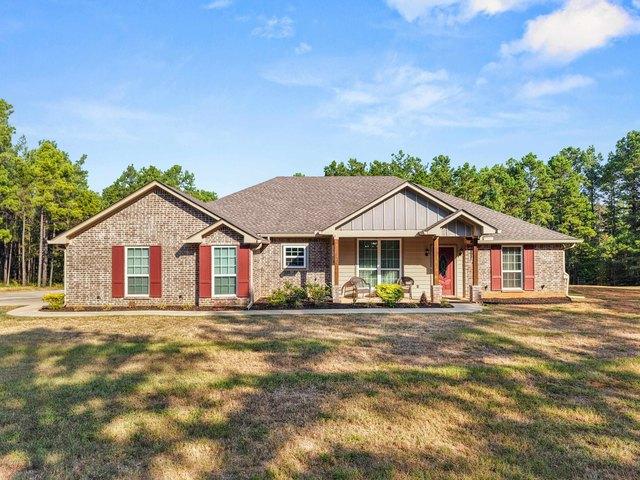 525 Lake Gladewater Rd, Gladewater, TX 75647
