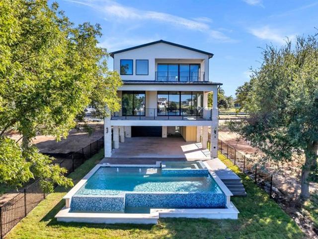 525 Lake St, Kingsland, TX 78639